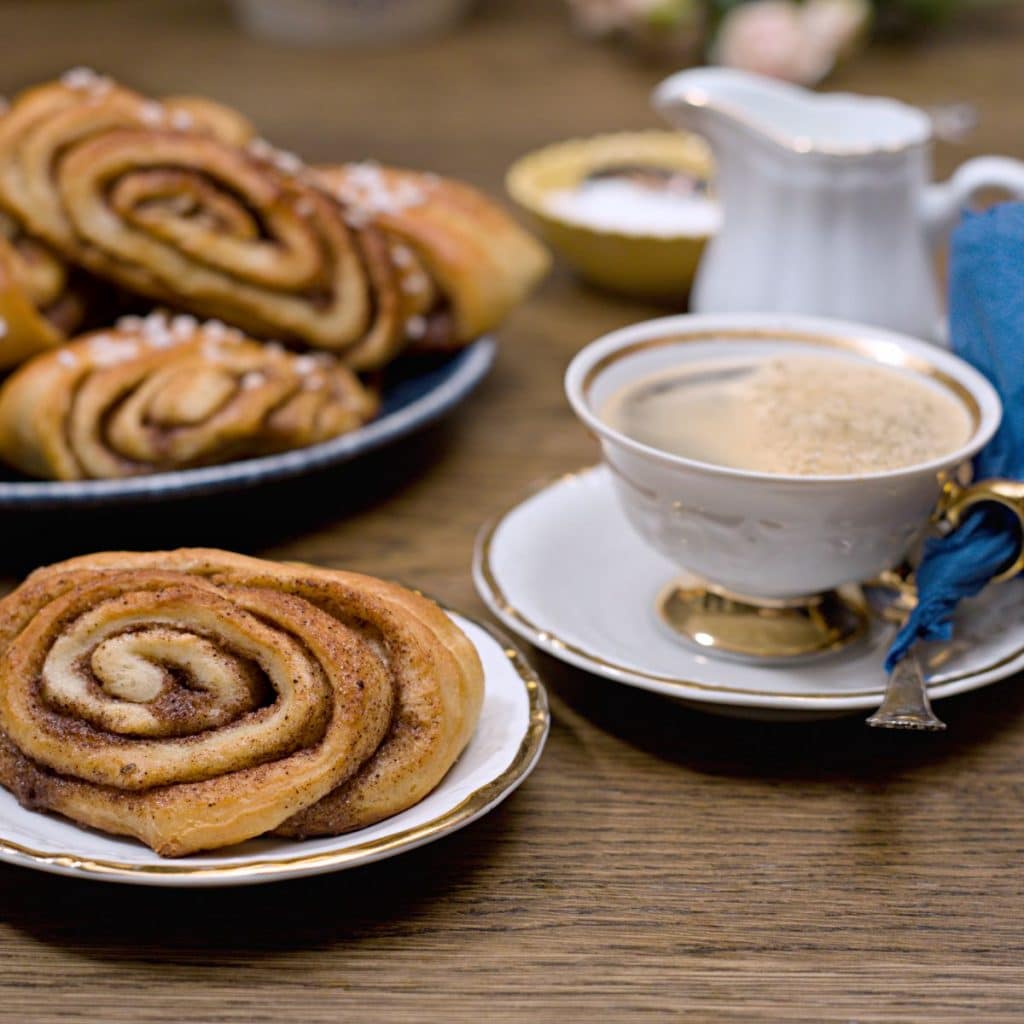 Korvapuusti-Finnish cinnamon rolls - Scandicuisine