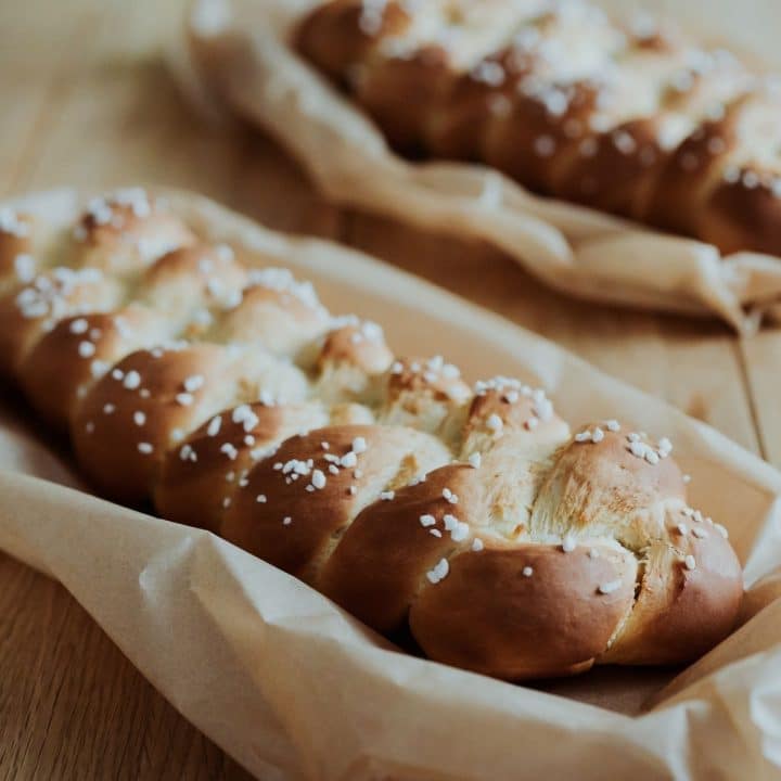 Finnish pulla-Nisu-cardamom bun - Scandicuisine
