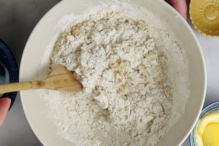 Finnish pulla-Nisu-cardamom bun - Scandicuisine