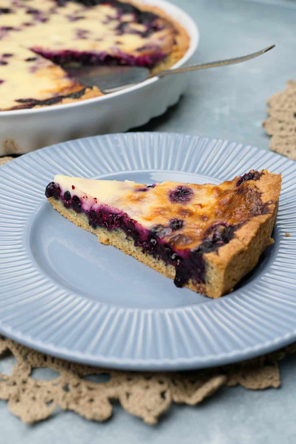 Finnish blueberry pie-mustikkapiirakka - Scandicuisine