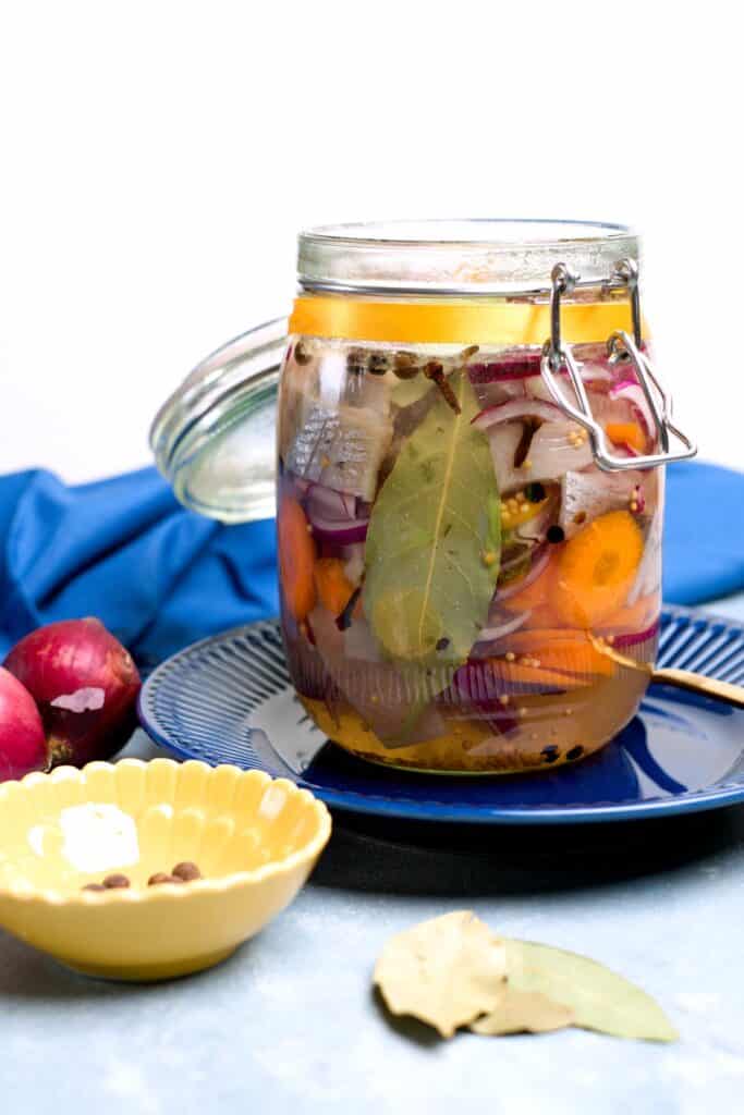 How to eat pickled herring - Scandicuisine